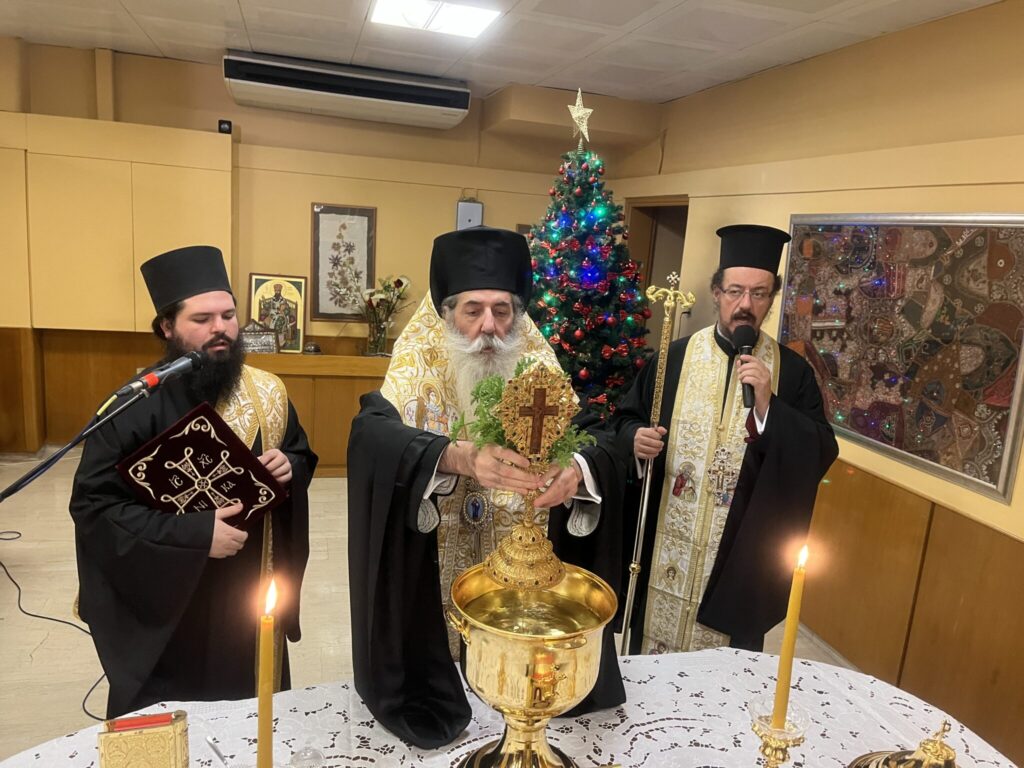 Μητροπολίτης Πειραιώς: «Η Δωροέκθεση είναι μια δυνατή καμπάνα αγάπης ...